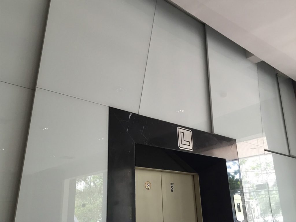 GLASSTONE STANDARD - Kaca Back Painted dari Himalaya Abadi