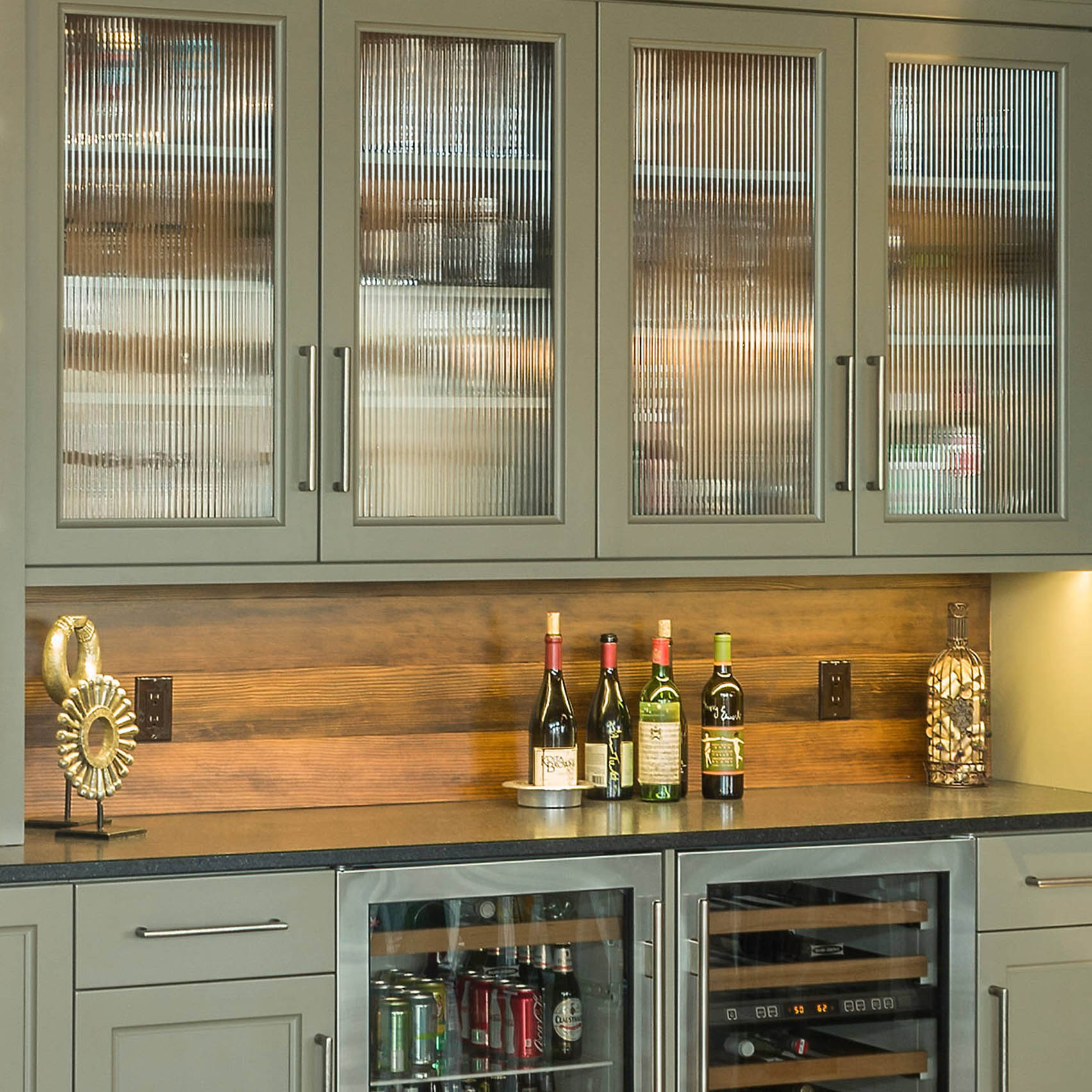 Kaca Lemari Dapur Estetik? Gunakan Kaca Ini! - Himalaya Abadi