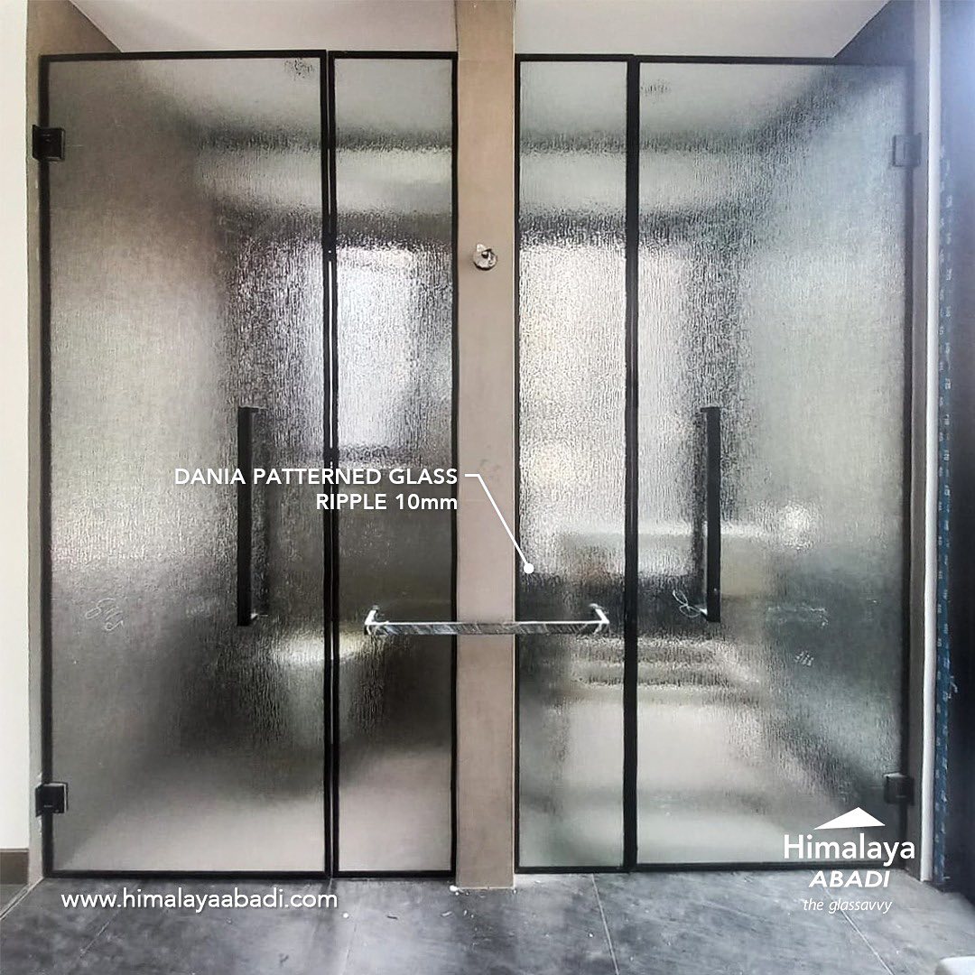 Glass Cubicle Toilet Minimalis? Pahami Jenis Kacanya Disini!